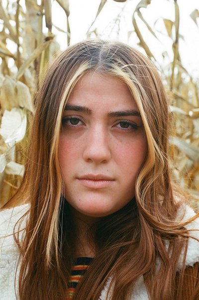 Elizabeth Stuart ’22, the lead singer for NONEWFRIENDS. - Syracuse ...